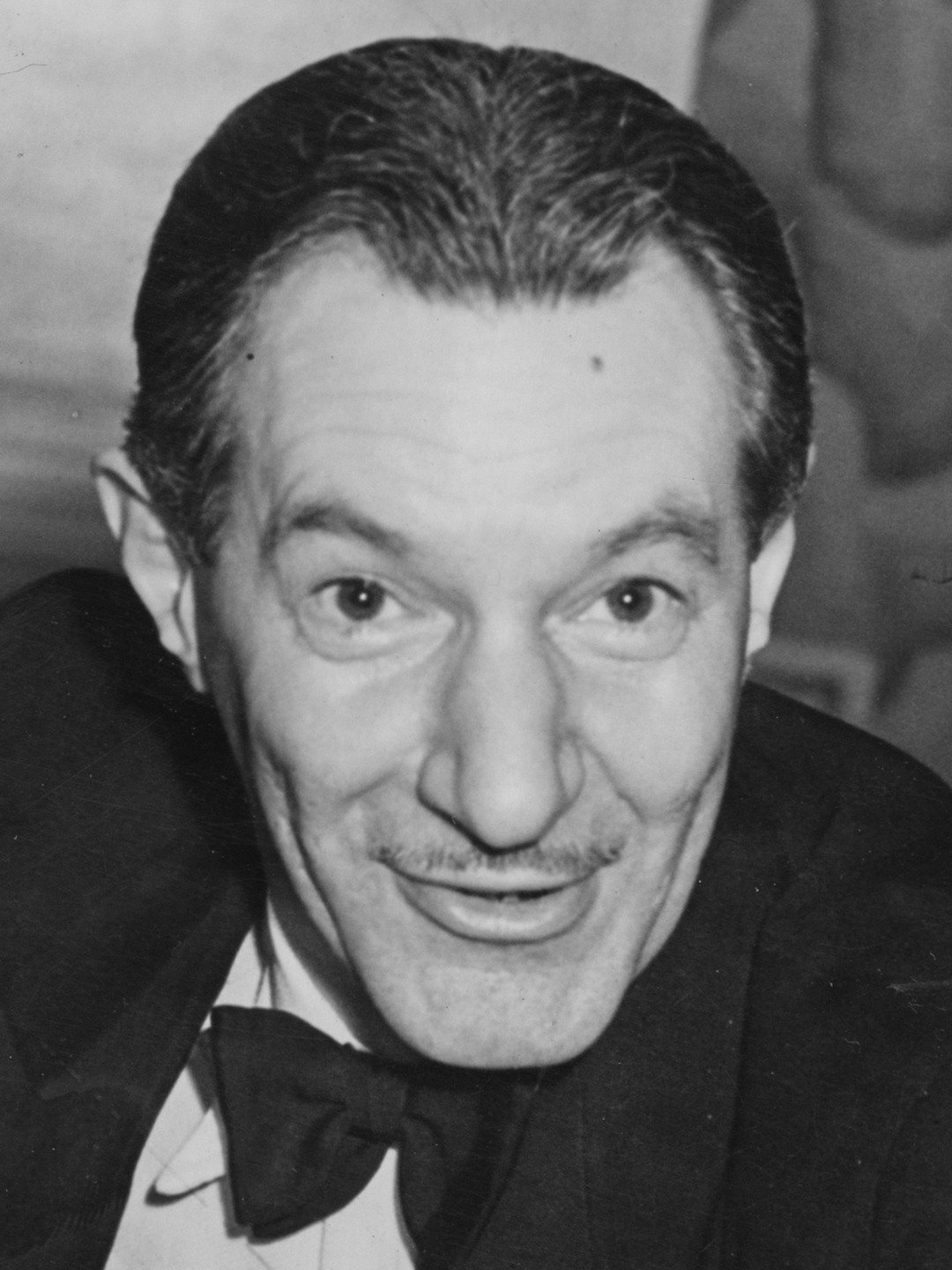 Kenneth Millar's Instagram, Twitter & Facebook on IDCrawl